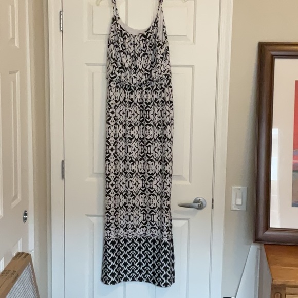 AB Studio | Dresses | Ab Studio Black White Geometric Design Maxi Dress ...